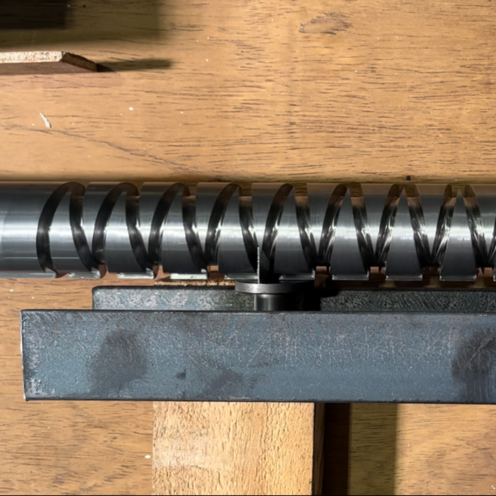 スクリュー加工工程動画｜技術記事｜徳島カム株式会社｜カム専門メーカー｜設計・製作・製造・加工